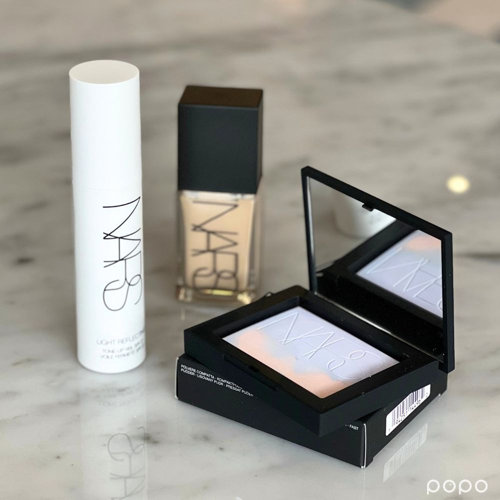 NARS裸光家族新成員！珍珠光養膚飾底乳、去黃仙氣蜜粉餅，小紅書封原生裸肌CP！ ｜ POPO筆記