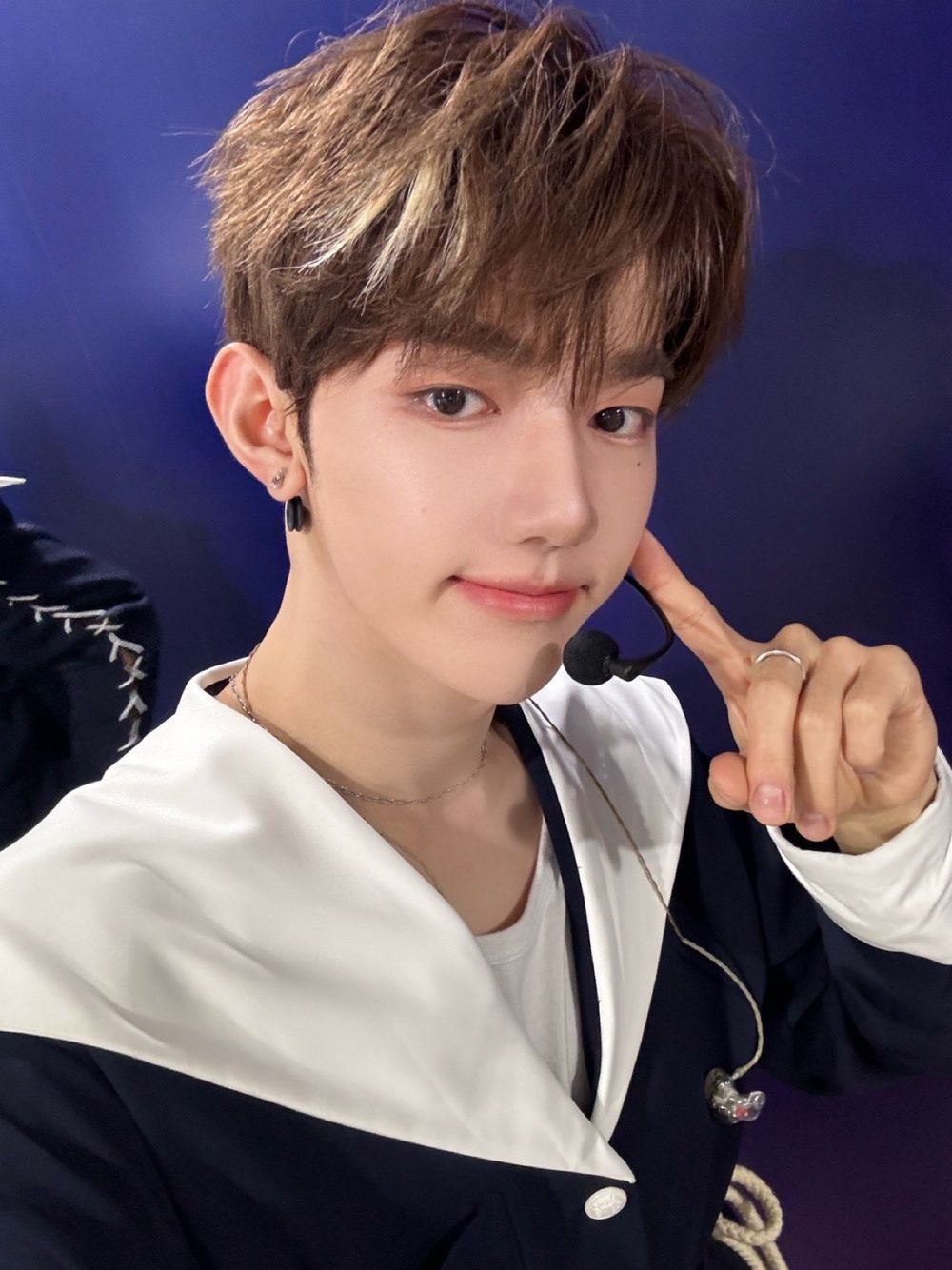 韓網熱議6位長得很漂亮的非韓籍男團成員！Felix精靈美貌太震撼，Jun、休寧凱超高顏值讓粉絲瘋狂！ ｜ POPO筆記