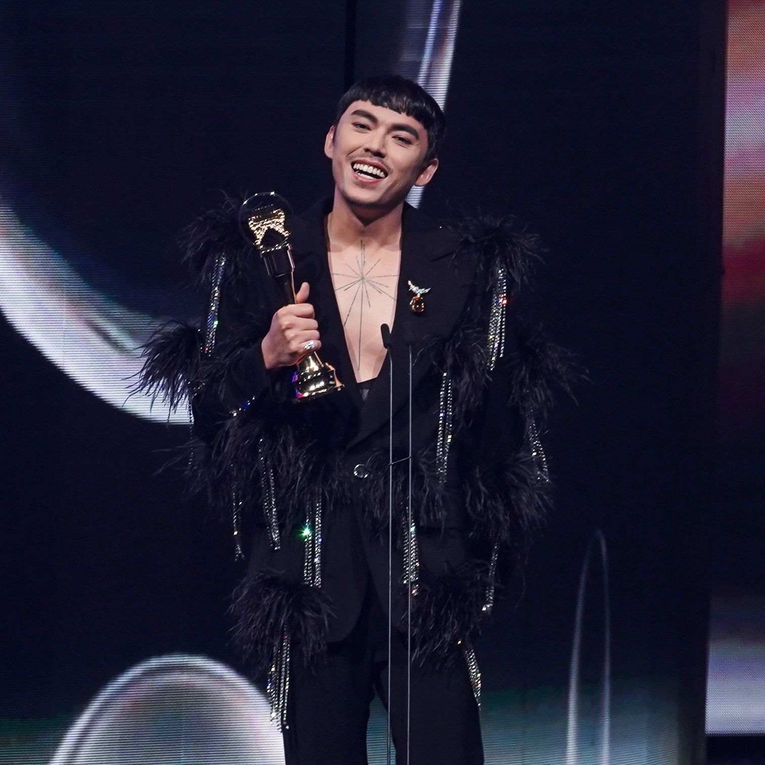 【金曲34】2023年第34屆金曲獎「完整得獎名單」揭曉！青峰抱走年度專輯大獎、a Lin首度封后、hush封歌王！ ｜ Popo筆記