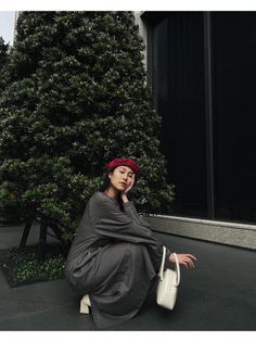 溫柔小姊姊帶著灰色洋裝上線穿搭OOTD ｜ POPO筆記