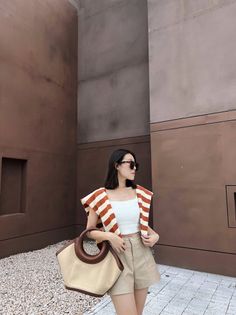 初春大地色極簡氛圍穿搭OOTD ｜ POPO筆記